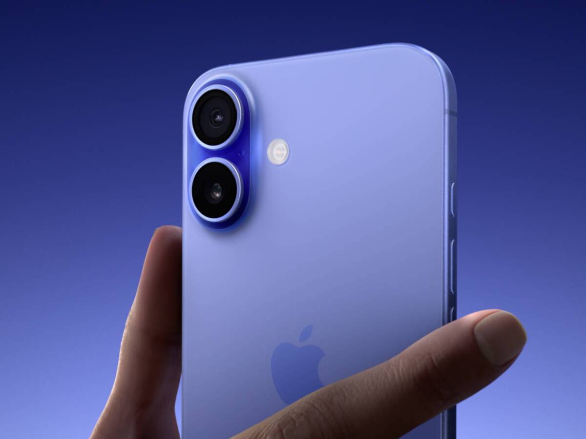 The new iPhone 16 comes with Apple Intelligence. But Italy has to wait