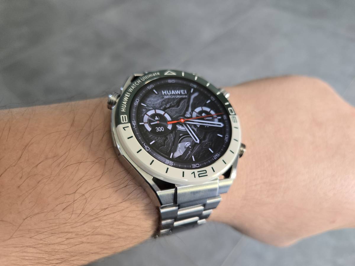 Huawei Watch Ultimate, the test: infinite battery and excellent ...